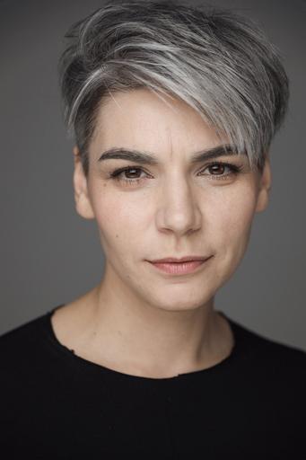 Official site. Grig Julia, 39, Actress